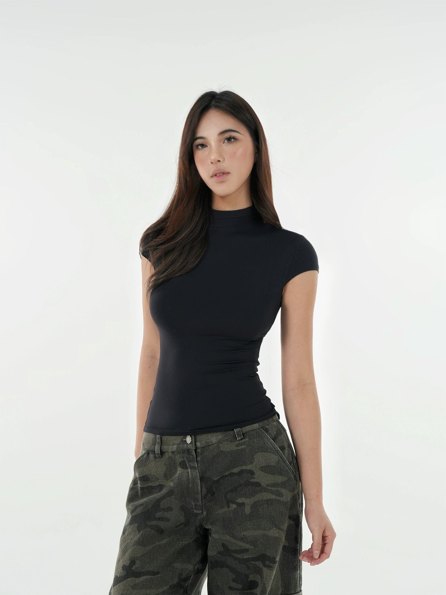Jim Kennet Nude Semi-turtleneck High Stretch Slim Tee – OPTIONQAAF